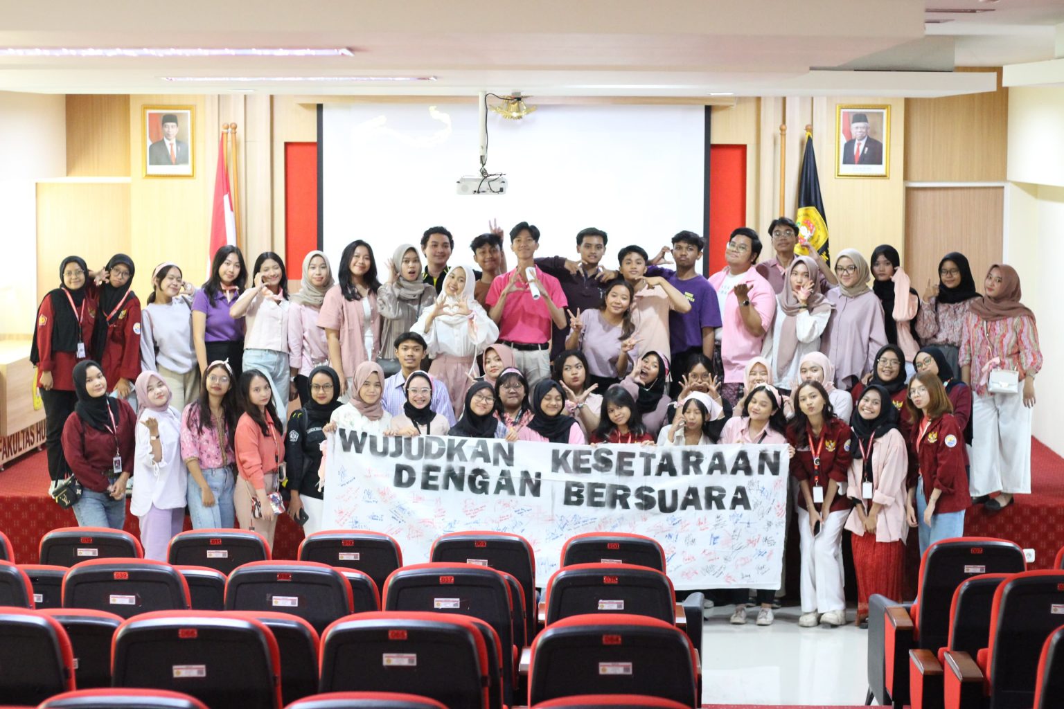 Film dan Seni Jadi Media, Kampanye 16 HAKTP di UPNVJT Sukses Menggugah ...